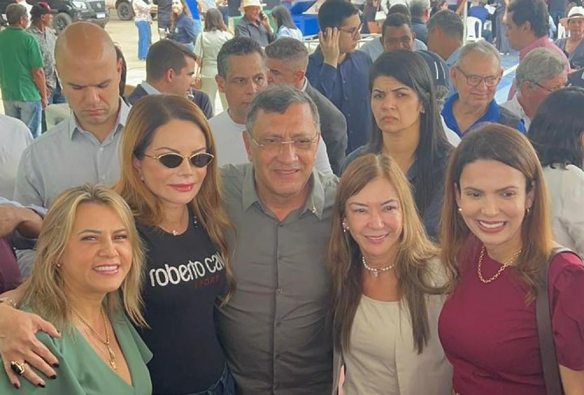 Claudirene Piaia representa Campo Novo em entrega histórica de recursos ...